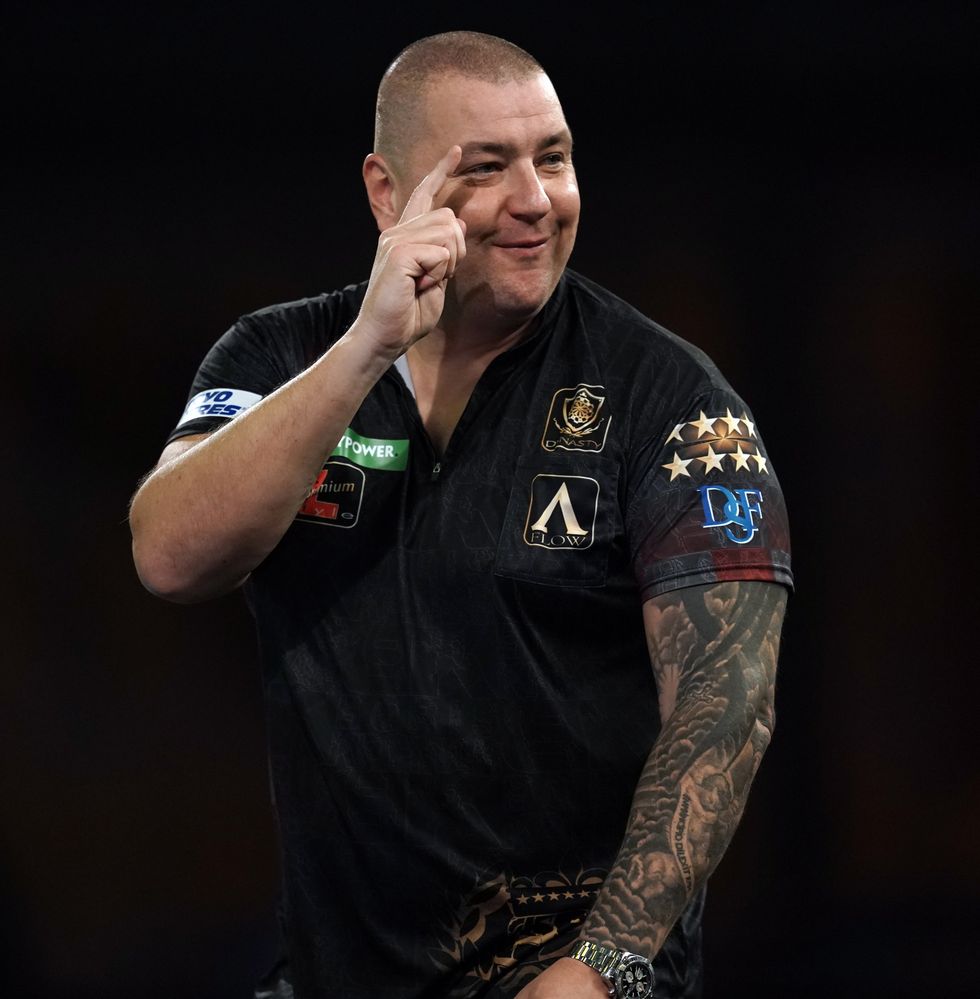 World Darts Championship announcer makes embarrassing gaffe with player ...