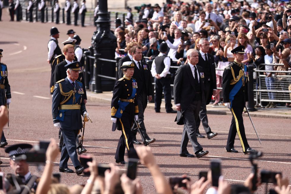 Prince Andrew cuts forlorn figure in Queen Elizabeth II's coffin ...