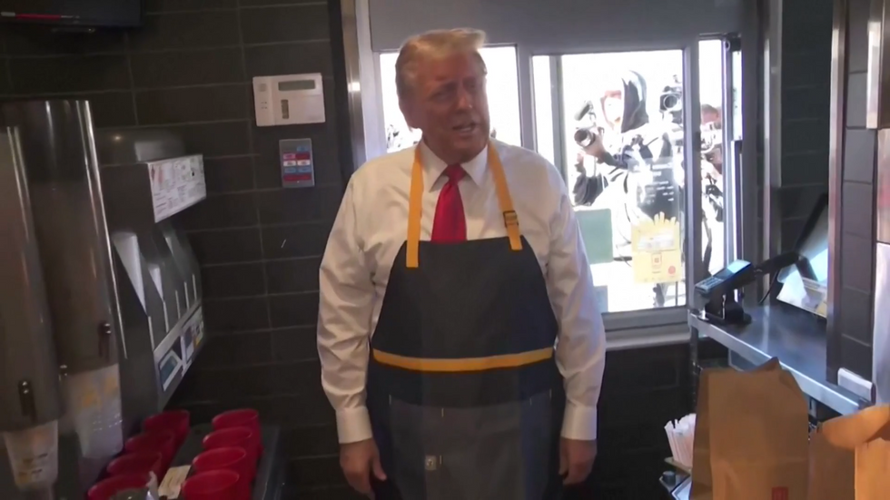 Hilarious Video Shows Donald Trump Working At Mcdonalds I Would Like
