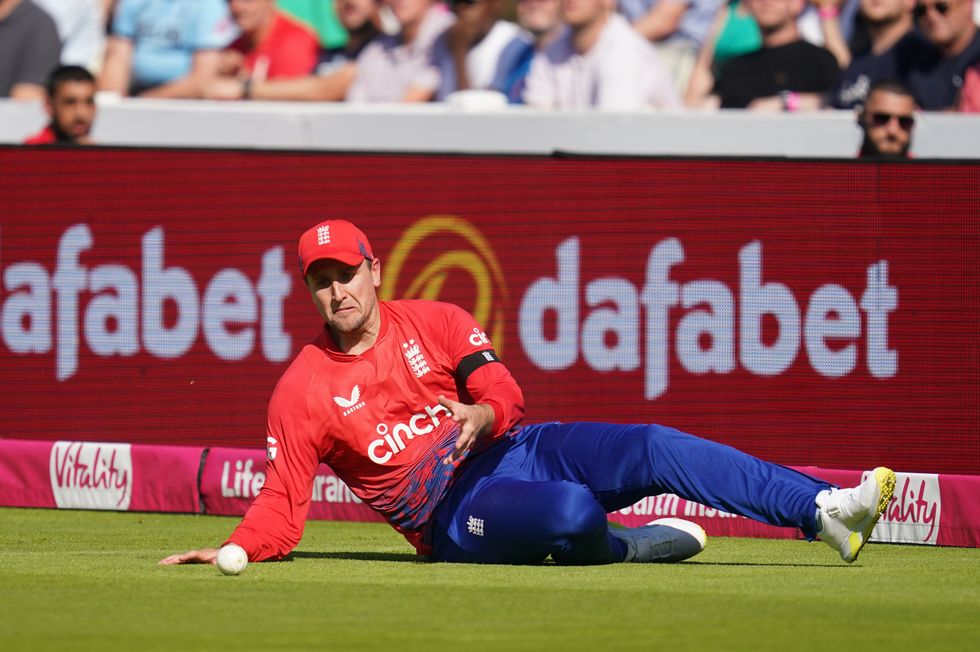 England cricket coach Marcus Trescothick defends two players ahead of crunch New Zealand T20 clash