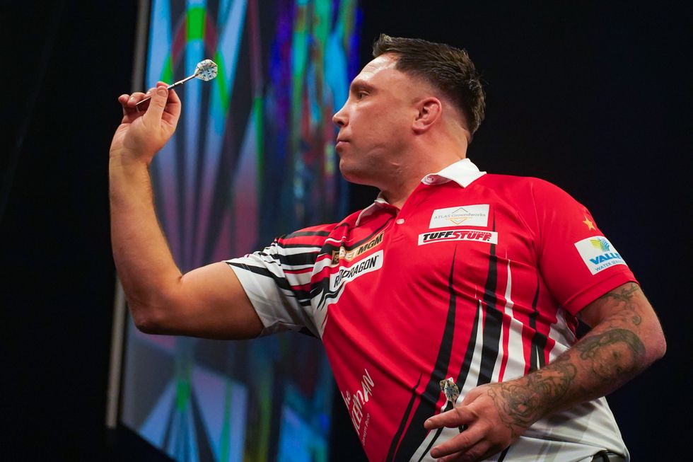 Stephen Bunting, 39, given unusual prize to go alongside £10,000 ...