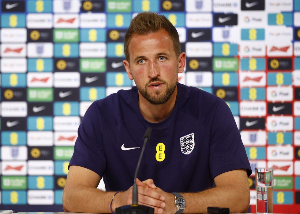 Gary Lineker and Alan Shearer refuse to back down in response to Harry ... Gary Lineker and Alan Shearer refuse to back down in response to Harry ...
