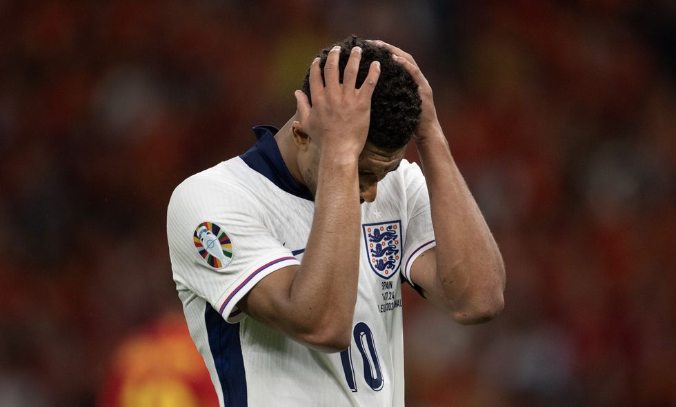 Jude Bellingham sends clear message to England fans after losing temper ... Jude Bellingham sends clear message to England fans after losing temper ...