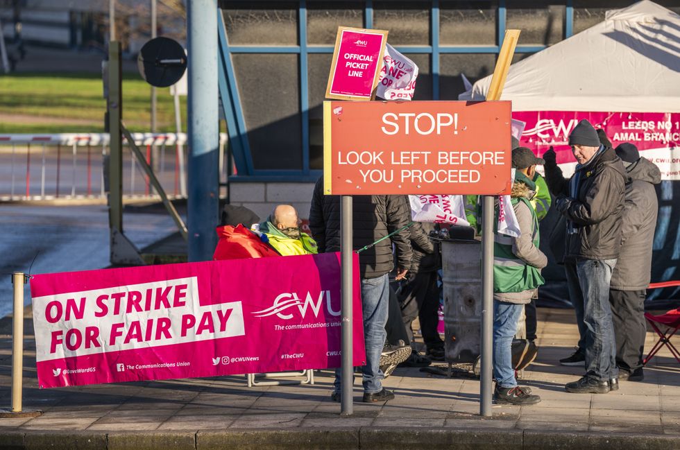 Royal Mail strike carnage: Christmas cards may not arrive until MARCH ...