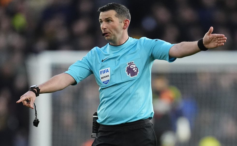 Michael Oliver: Police investigating as referee receives vile threats ...