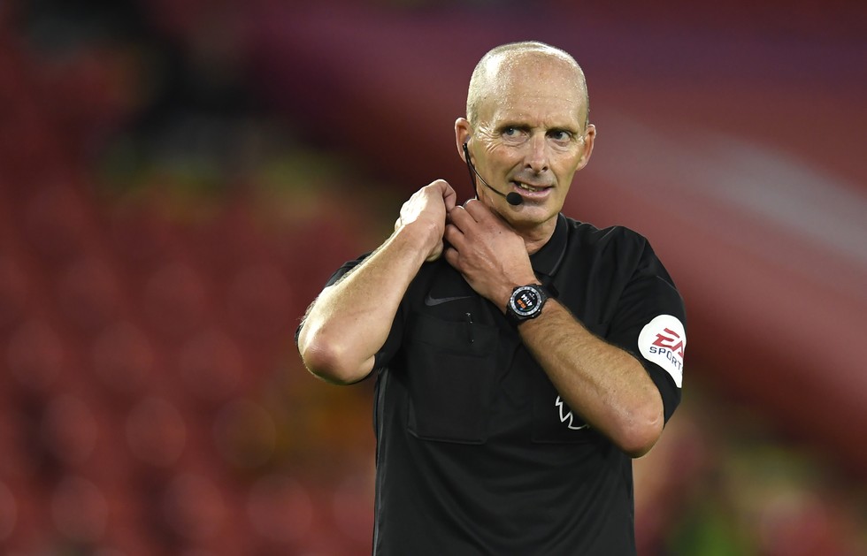 Premier League referee Mike Dean admits he'll 'miss banter from the ...