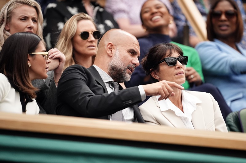 Pep Guardiola And Woman 174 Pep Guardiola Wife Stock Photos, High Res