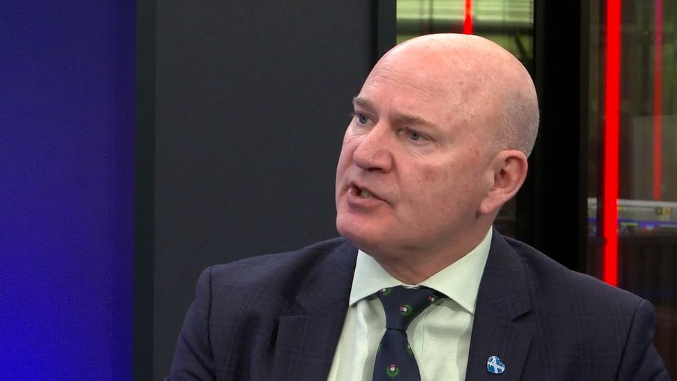 Peter Bone in FURIOUS clash with Scottish nationalist over migrant ...