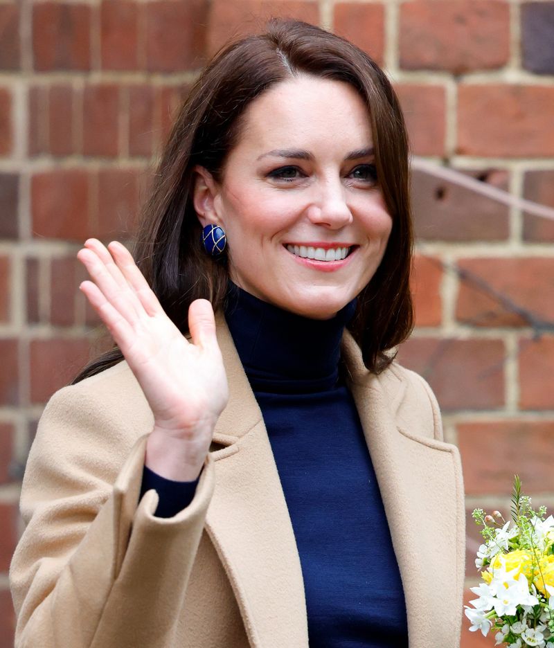 Kate Middleton Beugels Kate Middleton Wears £160 Blue Astley Clarke
