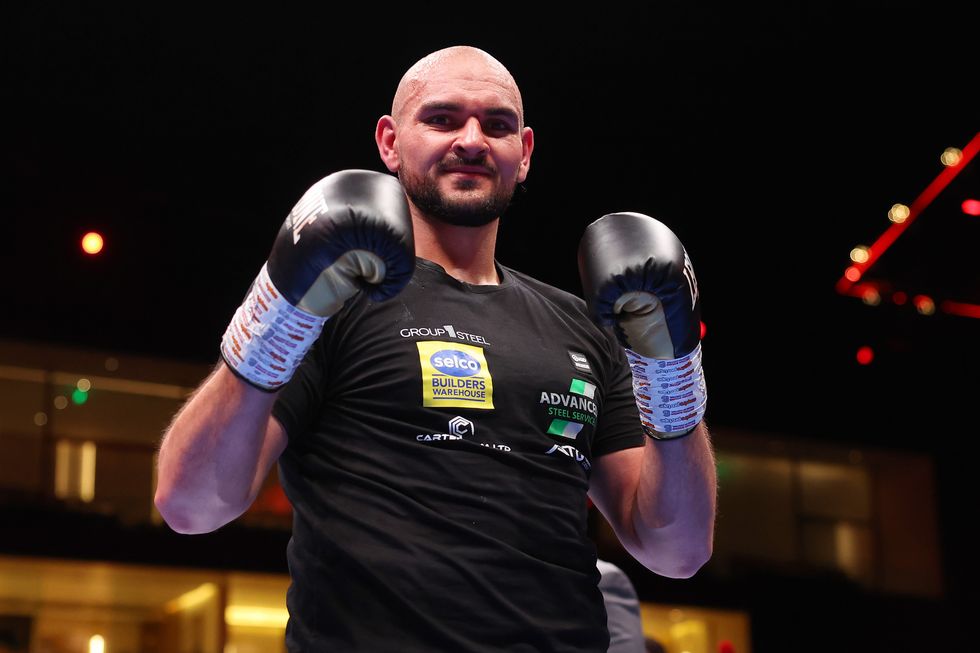 Tyson Fury makes telling gesture after brother Roman Fury leaves ...