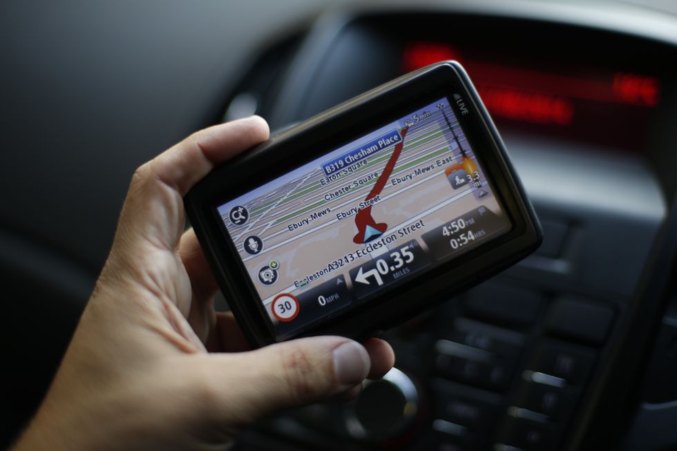 Car satnavs set for major update within months that could slash journey ...