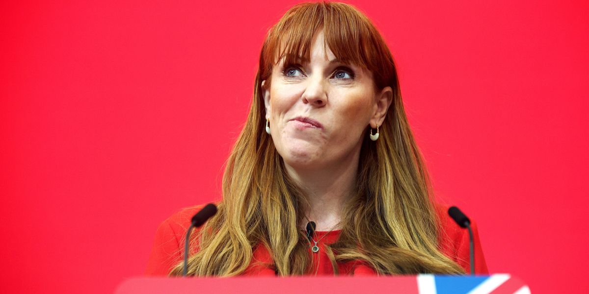Angela Rayner Under Fire As Photos Show Labours Deputy Leader Boasting Of Domestic Bliss At