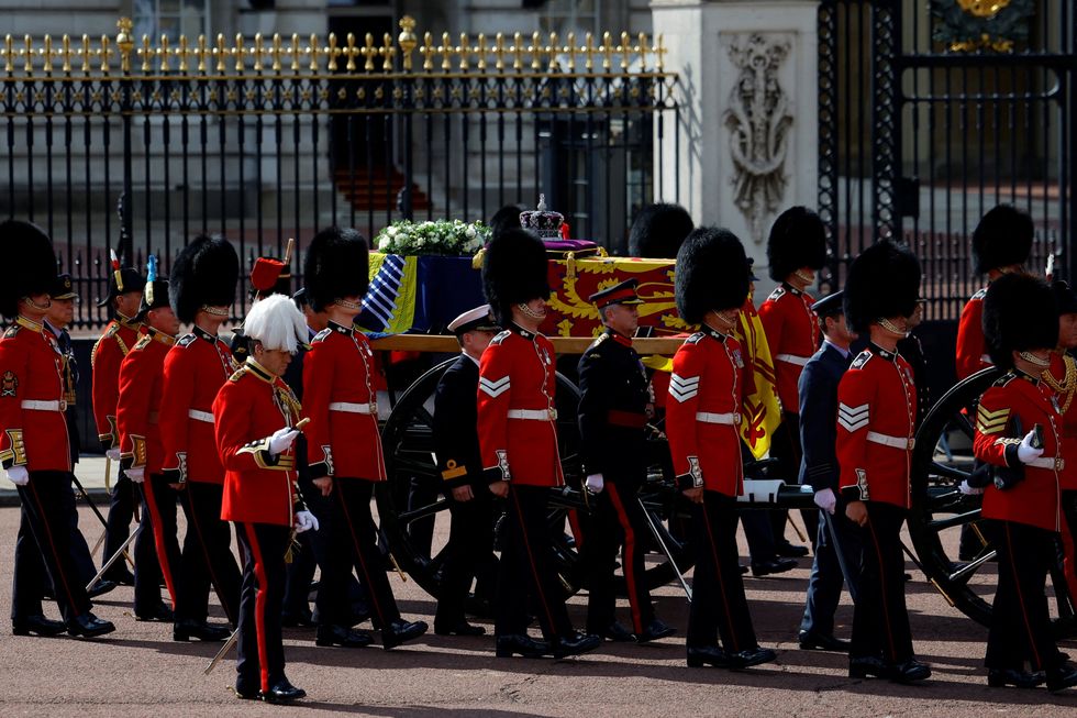 Prince Andrew cuts forlorn figure in Queen Elizabeth II's coffin ...