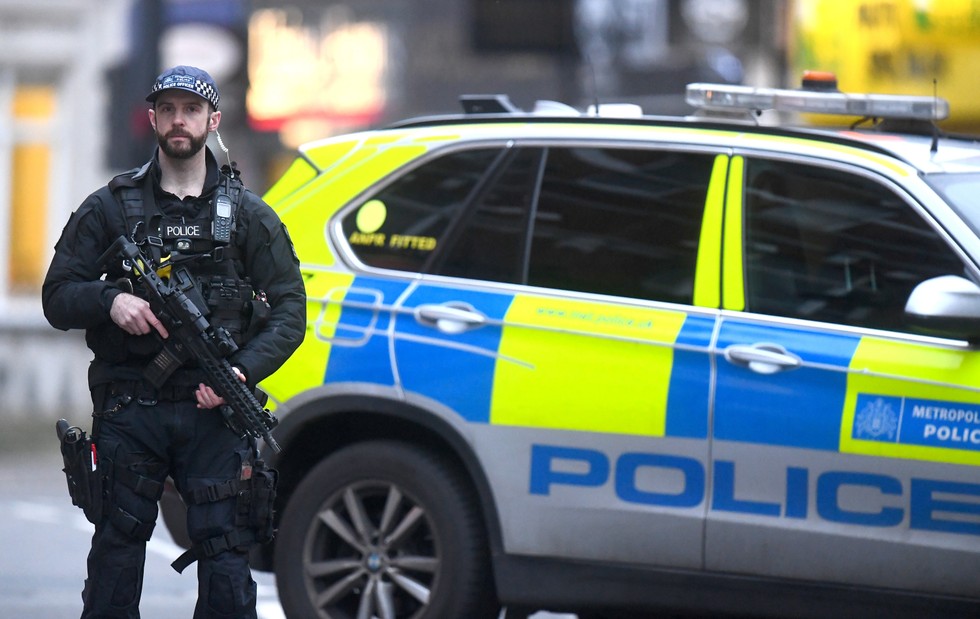 Metropolitan Police and other emergency services step up terrorism ...