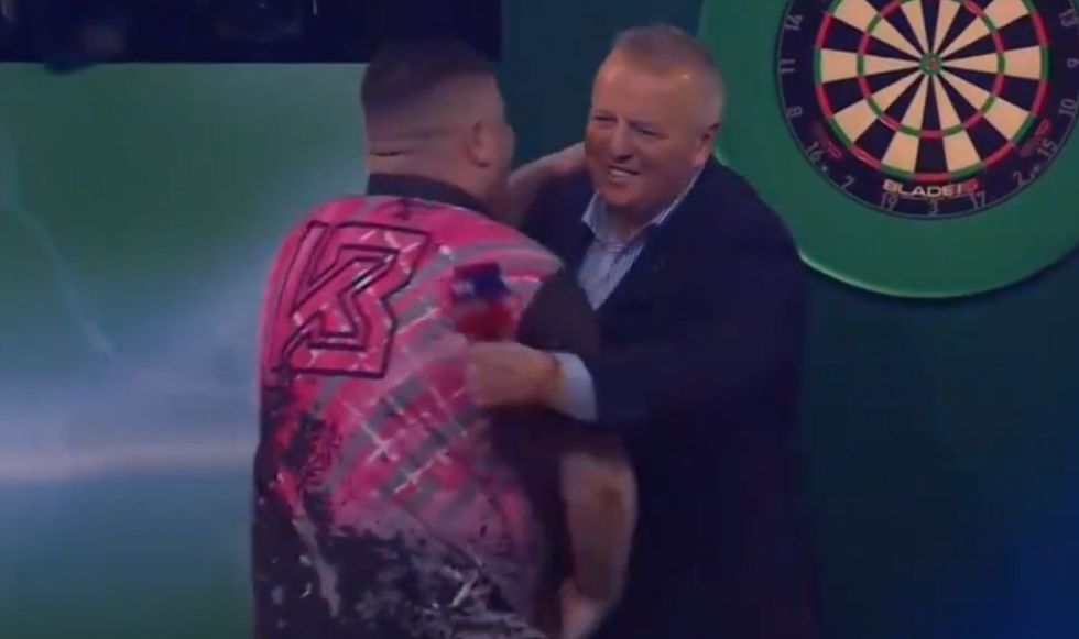World Darts Championship announcer makes embarrassing gaffe with player ...