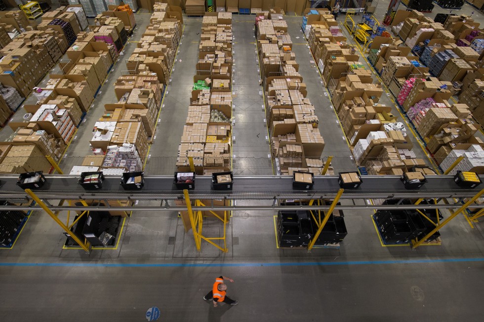 HGV drivers: Hundreds of Amazon employees training for new career