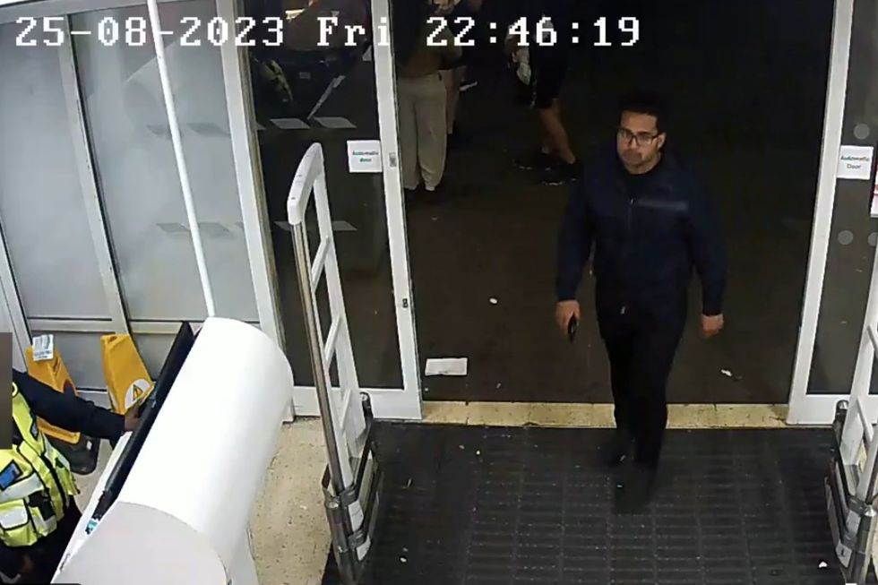 Met Police officer sexually assaulted girl, 14, in Tesco while she ... Met Police officer sexually assaulted girl, 14, in Tesco while she ...